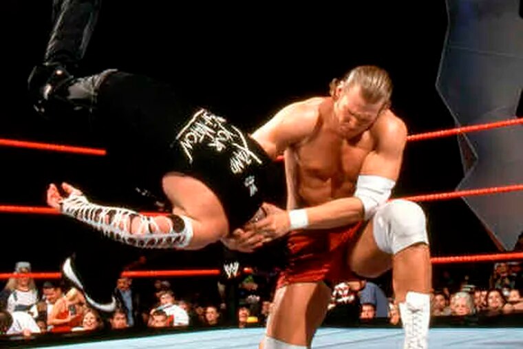 Mike Reviews Shows Considered To Be Stinkers - WWE Raw #491 (Katie Vick ...