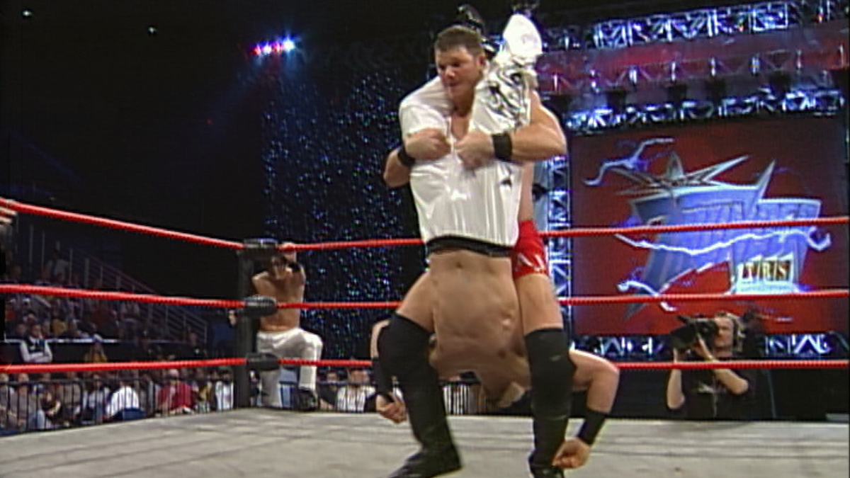Mike Reviews WCW Thunder (The Last Episode) - Scott's Blog of Doom!