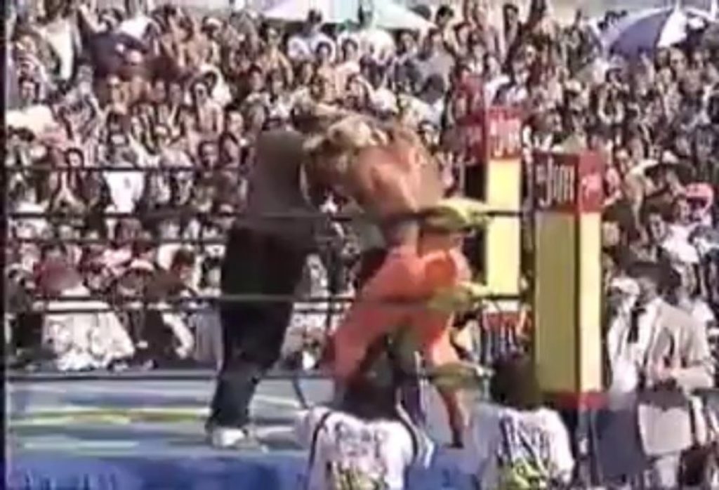 Mike Reviews Shows Considered To Be Stinkers - WCW Bash at the Beach 1995 - Scott's Blog of Doom!